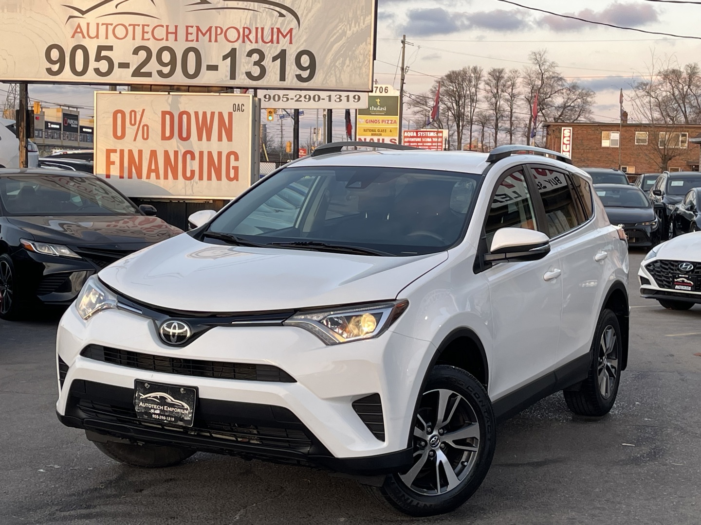 2018 Toyota RAV4 LE Pearl White Heated Seats / Reverse Camera / Dri ...